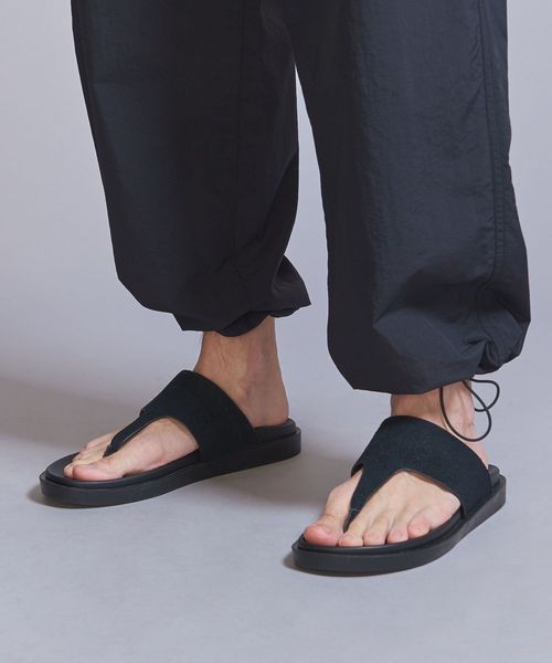 Tong sandals