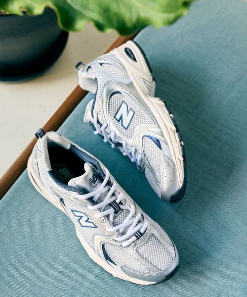 ＜New Balance＞U327 SWA スニーカー